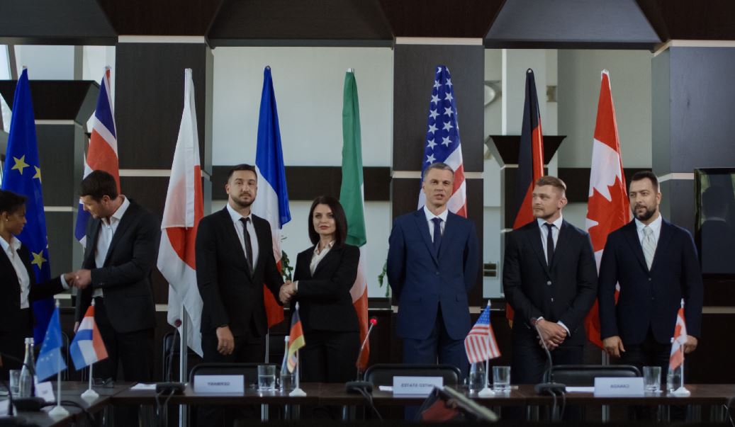 "¡Descubre los secretos para convertirte en diplomático y conquistar el ...